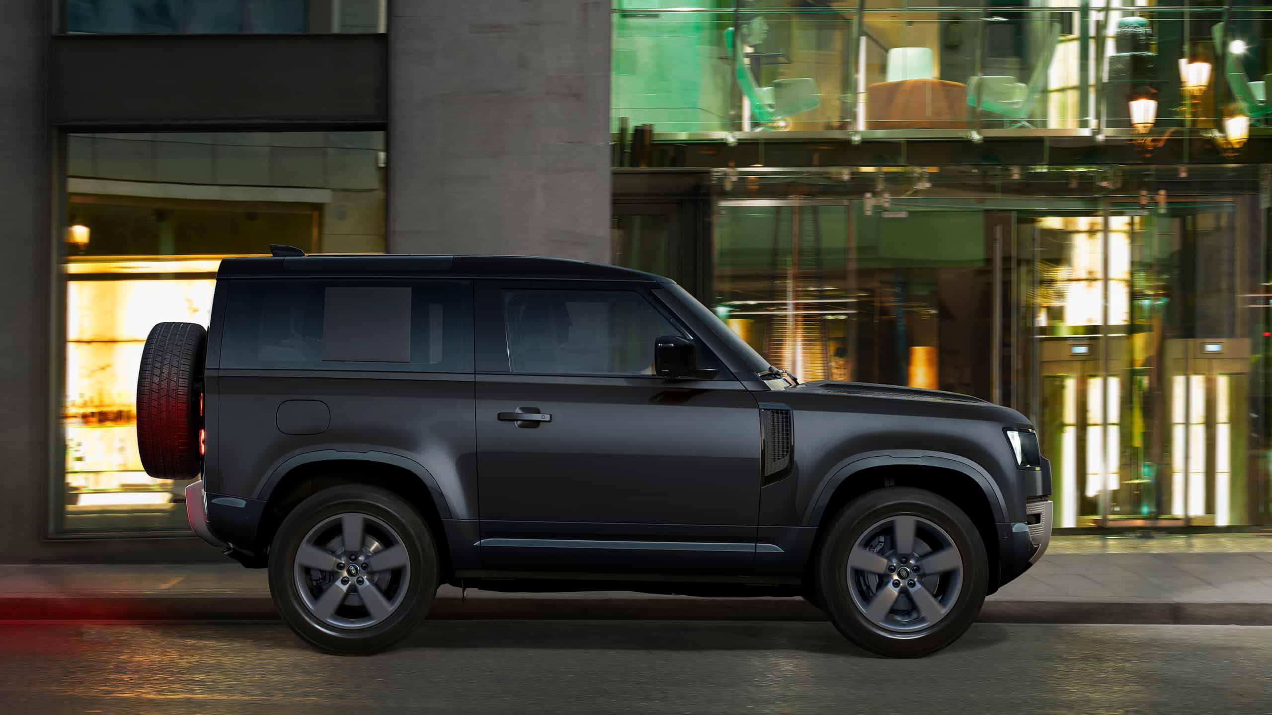 Defender Hard Top 2024 | Prozkoumejte modely | Defender